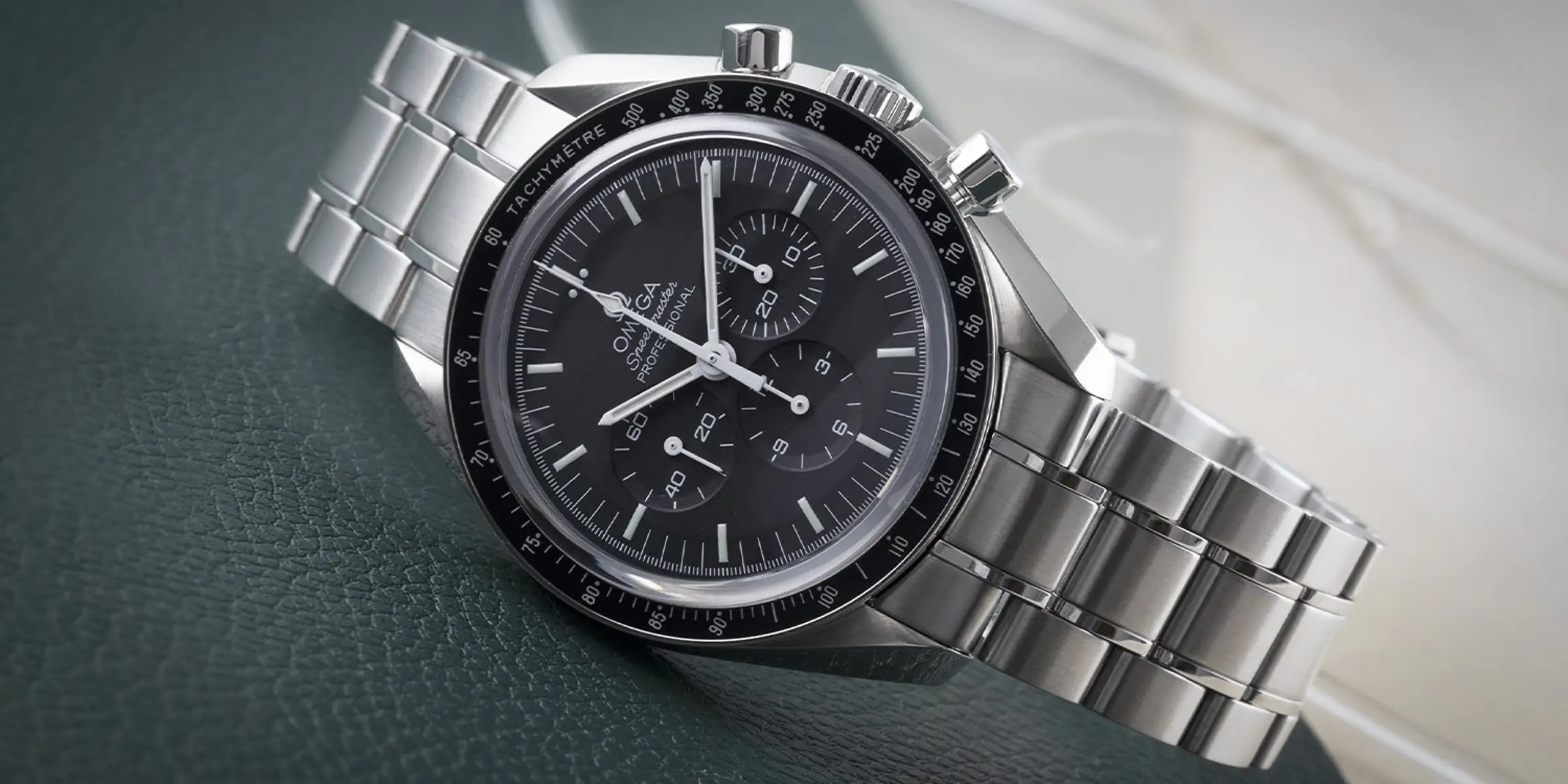 Omega Speedmaster : La légende horlogère qui a conquis la lune ...